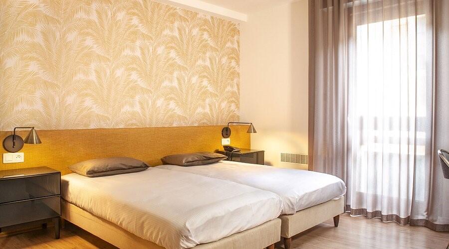 Hôtel*** - Restaurant - L0492